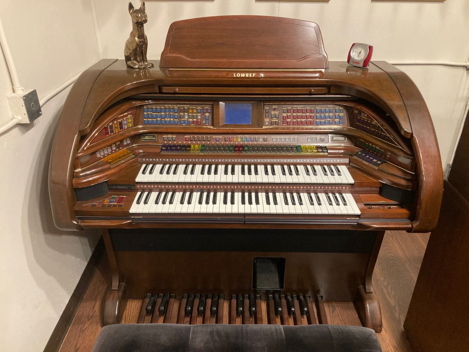 Pre-owned organs and digital pianos – Organ Stop/San Diego – Allen ...