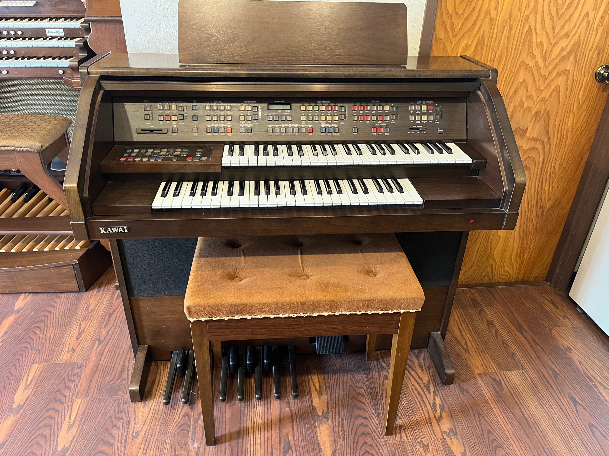 Pre-owned organs and digital pianos – Organ Stop/San Diego – Allen ...