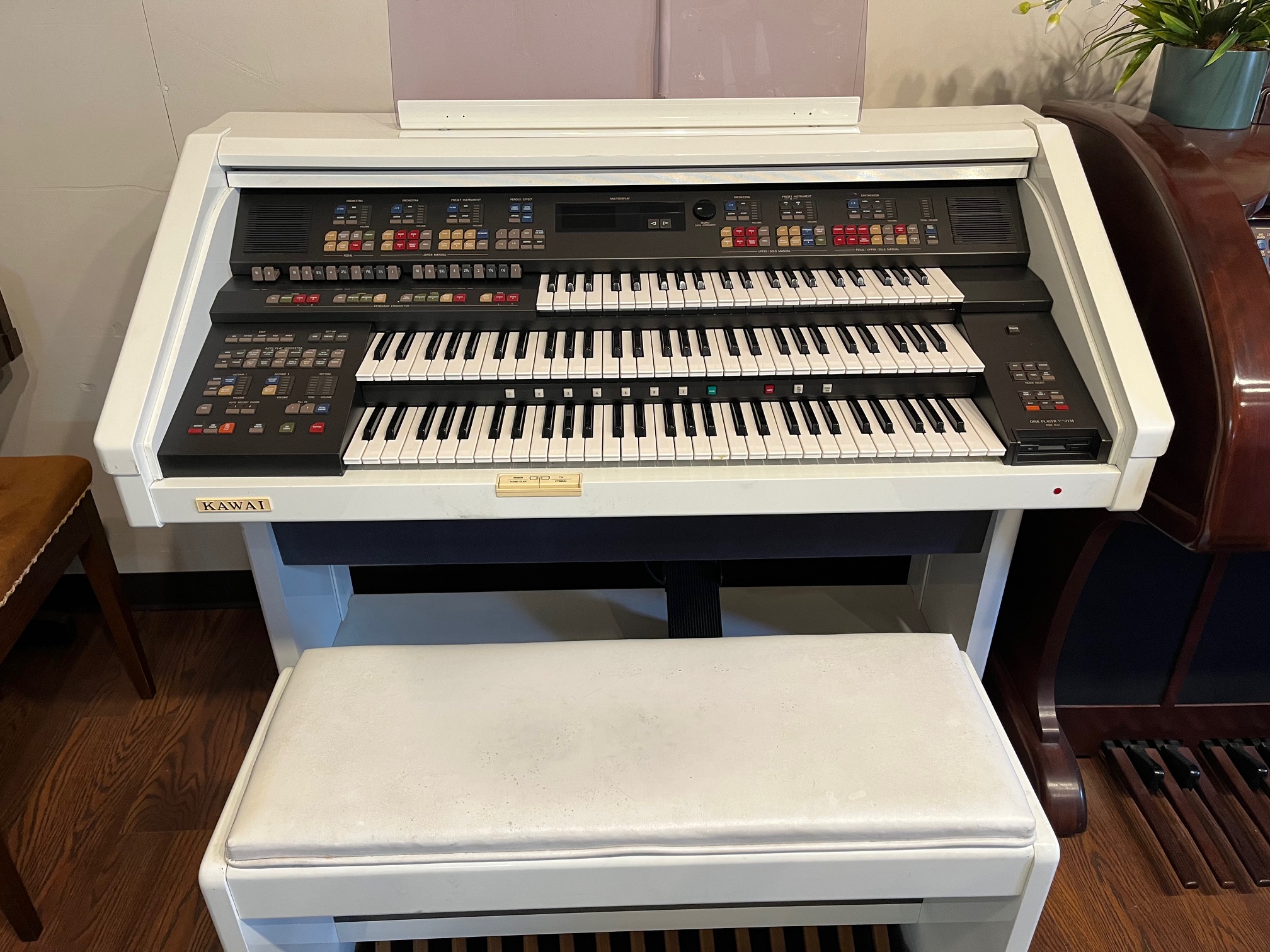 Pre-owned organs and digital pianos – Organ Stop/San Diego – Allen ...